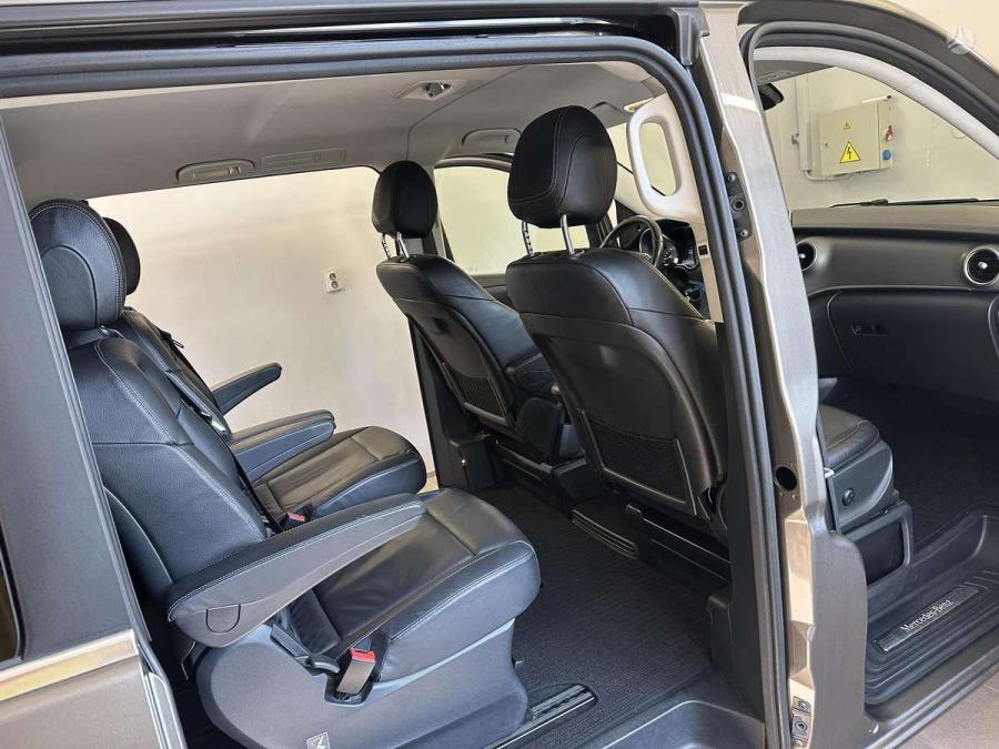 Brown Mercedes-Benz V 250 2014 in Marijampole, with an engine capacity of 2.14 L and mileage of 261 thousand km for 26700 €, photo 16 on AUTOMOTO.COM.LV