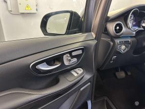 Brown Mercedes-Benz V 250 2014 in Marijampole, with an engine capacity of 2.14 L and mileage of 261 thousand km for 26700 €, photo 28 on AUTOMOTO.COM.LV