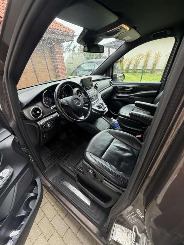 Brūns Mercedes-Benz V 250 2018 Klaipėda, ar dzinēja tilpumu 2.14 L un nobraukumu 357 tūkst. km par 28900 €, foto 4 vietnē AUTOMOTO.COM.LV