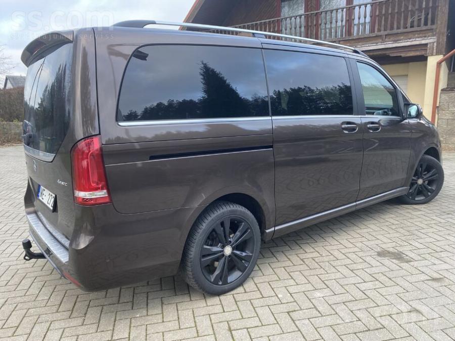 Brown Mercedes-Benz V 250 2018 in Riga, with an engine capacity of 2.20 L and mileage of 110 thousand km for 45000 €, photo 5 on AUTOMOTO.COM.LV
