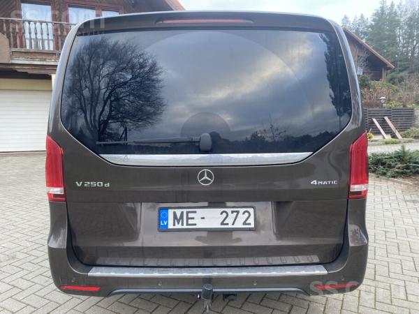Brown Mercedes-Benz V 250 2018 in Riga, with an engine capacity of 2.20 L and mileage of 110 thousand km for 45000 €, photo 5 on AUTOMOTO.COM.LV