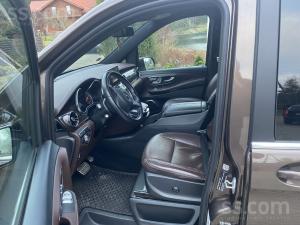 Brown Mercedes-Benz V 250 2018 in Riga, with an engine capacity of 2.20 L and mileage of 110 thousand km for 45000 €, photo 8 on AUTOMOTO.COM.LV