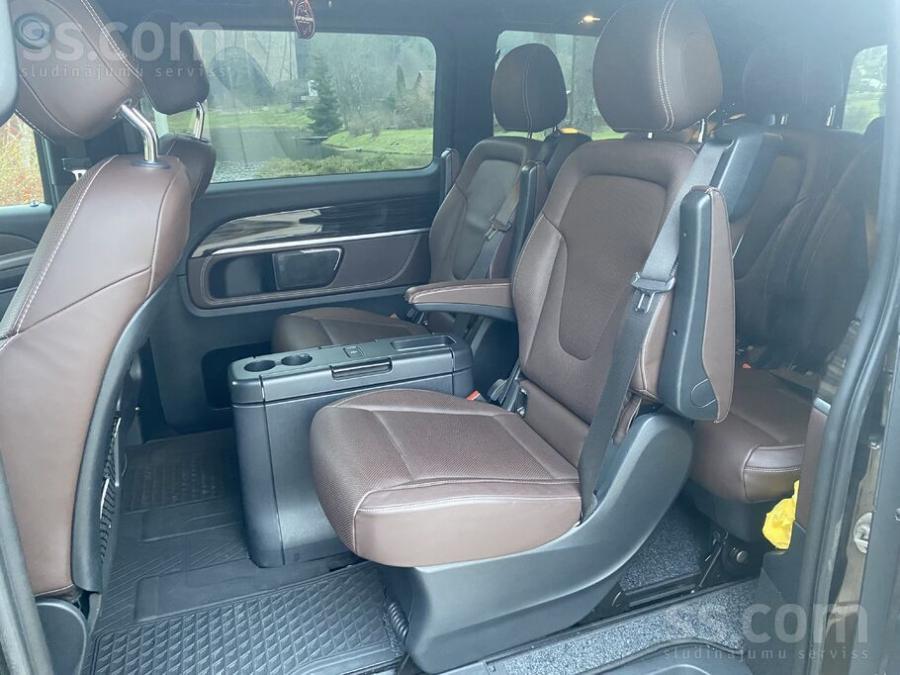Brown Mercedes-Benz V 250 2018 in Riga, with an engine capacity of 2.20 L and mileage of 110 thousand km for 45000 €, photo 9 on AUTOMOTO.COM.LV