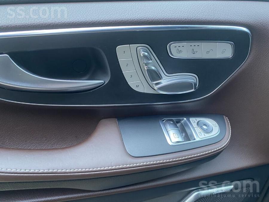 Brown Mercedes-Benz V 250 2018 in Riga, with an engine capacity of 2.20 L and mileage of 110 thousand km for 45000 €, photo 12 on AUTOMOTO.COM.LV