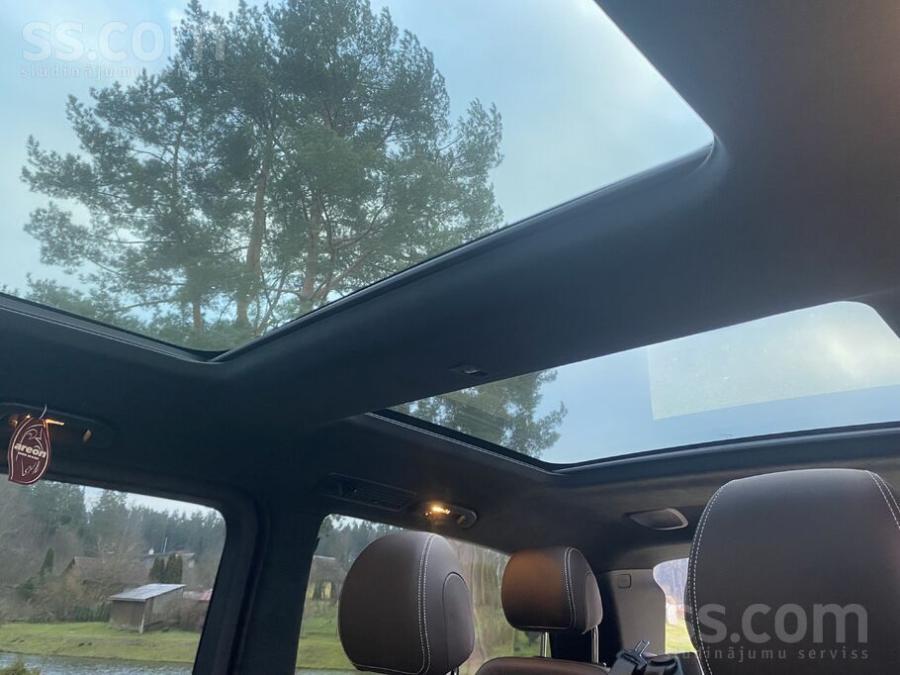 Brown Mercedes-Benz V 250 2018 in Riga, with an engine capacity of 2.20 L and mileage of 110 thousand km for 45000 €, photo 17 on AUTOMOTO.COM.LV