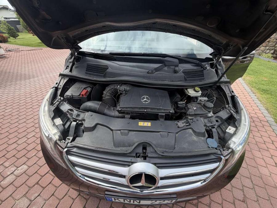 Brūns Mercedes-Benz V 250 2015 Palanga, ar dzinēja tilpumu 2.14 L un nobraukumu 275 tūkst. km par 28900 €, foto 1 vietnē AUTOMOTO.COM.LV