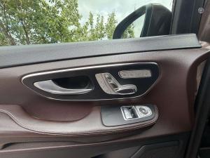 Brūns Mercedes-Benz V 250 2015 Palanga, ar dzinēja tilpumu 2.14 L un nobraukumu 275 tūkst. km par 28900 €, foto 13 vietnē AUTOMOTO.COM.LV