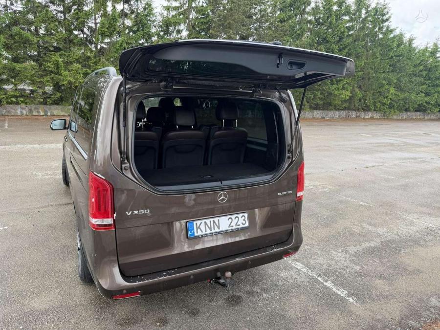 Brūns Mercedes-Benz V 250 2015 Palanga, ar dzinēja tilpumu 2.14 L un nobraukumu 275 tūkst. km par 28900 €, foto 24 vietnē AUTOMOTO.COM.LV