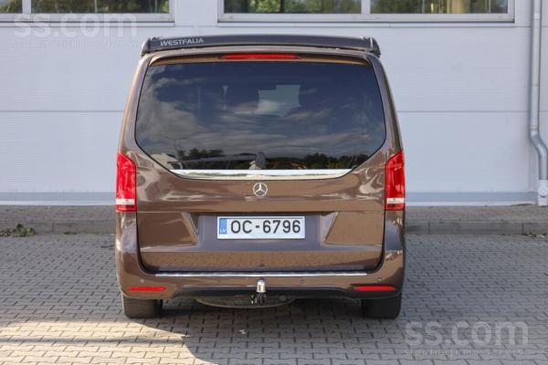 Brown Mercedes-Benz V 250 2016 in Riga, with an engine capacity of 2.10 L and mileage of 304 thousand km for 36495 €, photo 8 on AUTOMOTO.COM.LV