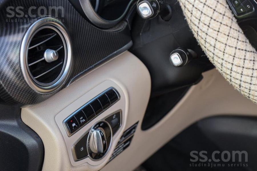 Brown Mercedes-Benz V 250 2016 in Riga, with an engine capacity of 2.10 L and mileage of 304 thousand km for 36495 €, photo 12 on AUTOMOTO.COM.LV