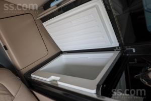 Brown Mercedes-Benz V 250 2016 in Riga, with an engine capacity of 2.10 L and mileage of 304 thousand km for 36495 €, photo 22 on AUTOMOTO.COM.LV