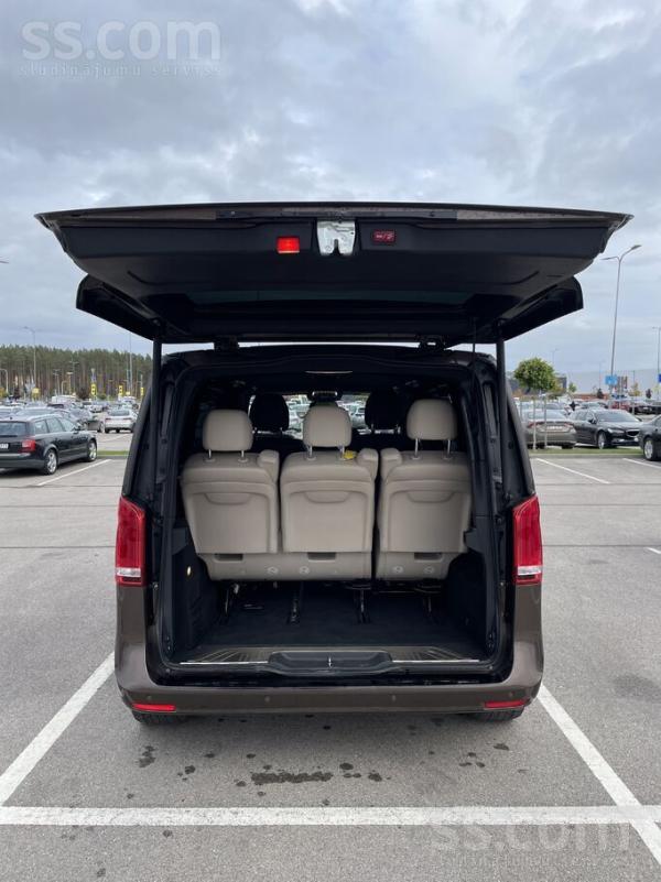 Brown Mercedes-Benz V 250 2017 in Riga, with an engine capacity of 2.00 L and mileage of 237 thousand km for 35000 €, photo 5 on AUTOMOTO.COM.LV