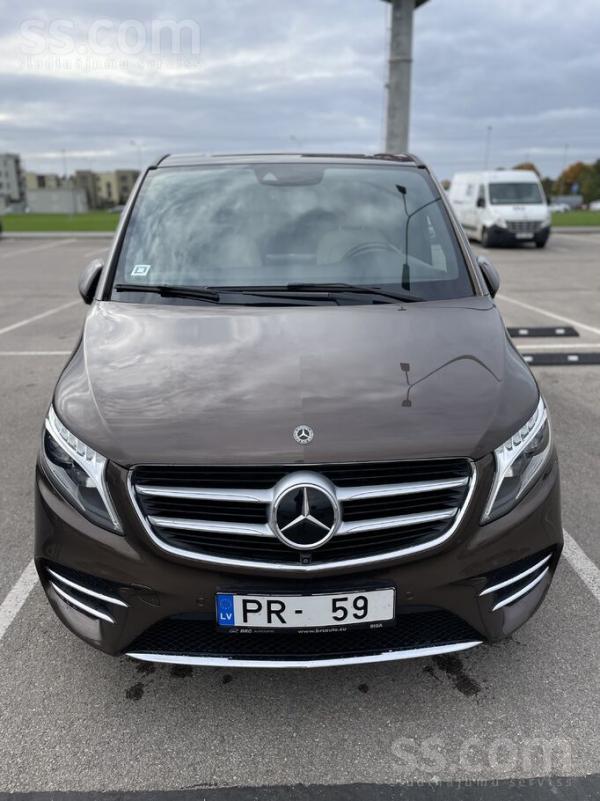 Brown Mercedes-Benz V 250 2017 in Riga, with an engine capacity of 2.00 L and mileage of 237 thousand km for 35000 €, photo 8 on AUTOMOTO.COM.LV