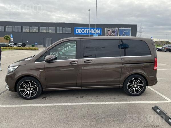 Brown Mercedes-Benz V 250 2017 in Riga, with an engine capacity of 2.00 L and mileage of 237 thousand km for 35000 €, photo 10 on AUTOMOTO.COM.LV