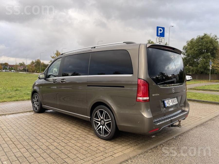 Brown Mercedes-Benz V 250 2017 in Riga, with an engine capacity of 2.20 L and mileage of 226 thousand km for 38500 €, photo 3 on AUTOMOTO.COM.LV