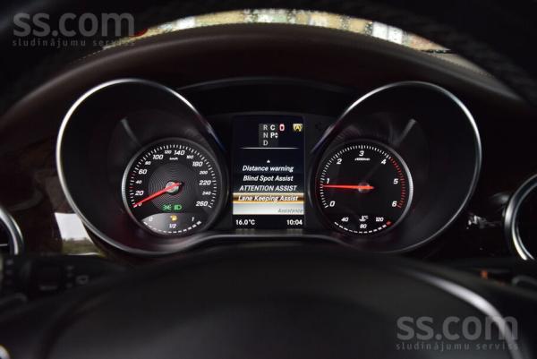 Mercedes-Benz V 250 2017 in Riga on AUTOMOTO.COM.LV Brown Mercedes-Benz V 250 2017 in Riga, with an engine capacity of 2.20 L and mileage of 74 thousand km for 36000 €, photo 8 on AUTOMOTO.COM.LV