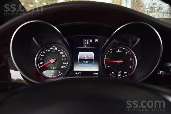Mercedes-Benz V 250 2017 in Riga on AUTOMOTO.COM.LV Brown Mercedes-Benz V 250 2017 in Riga, with an engine capacity of 2.20 L and mileage of 74 thousand km for 36000 €, photo 11 on AUTOMOTO.COM.LV