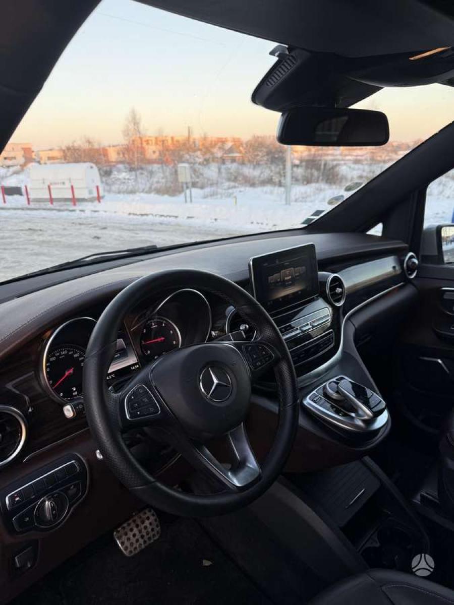 Grey Mercedes-Benz V 250 2017 in Vilnius, with an engine capacity of 2.20 L and mileage of 291 thousand km for 18900 €, photo 16 on AUTOMOTO.COM.LV