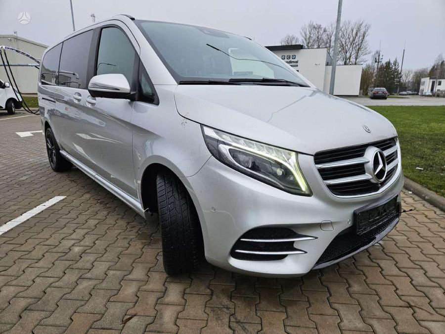 Grey Mercedes-Benz V 250 2018 in Siauliai, with an engine capacity of 2.10 L and mileage of 322 thousand km for 29900 €, photo 2 on AUTOMOTO.COM.LV