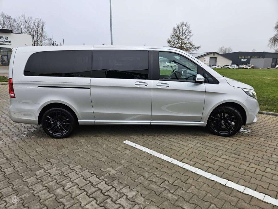 Grey Mercedes-Benz V 250 2018 in Siauliai, with an engine capacity of 2.10 L and mileage of 322 thousand km for 29900 €, photo 3 on AUTOMOTO.COM.LV