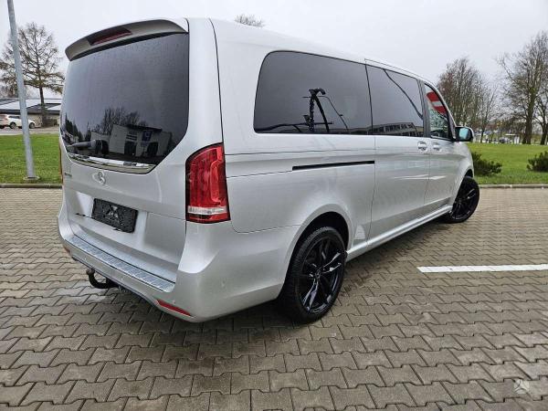 Pelēks Mercedes-Benz V 250 2018 Šauļi, ar dzinēja tilpumu 2.10 L un nobraukumu 322 tūkst. km par 29900 €, foto 5 vietnē AUTOMOTO.COM.LV