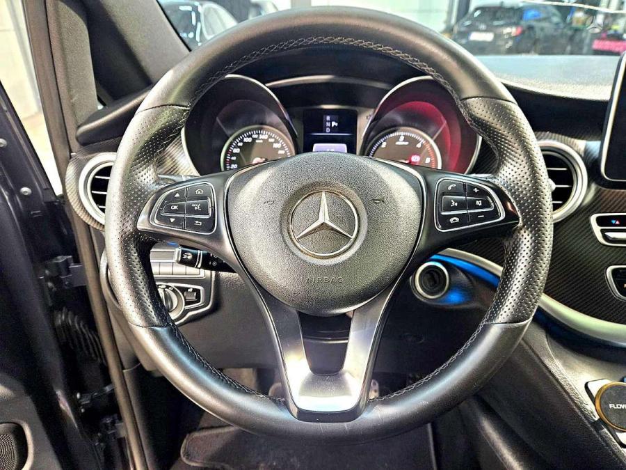 Grey Mercedes-Benz V 250 2019 in Marijampole, with an engine capacity of 2.14 L and mileage of 317 thousand km for 27709 €, photo 18 on AUTOMOTO.COM.LV