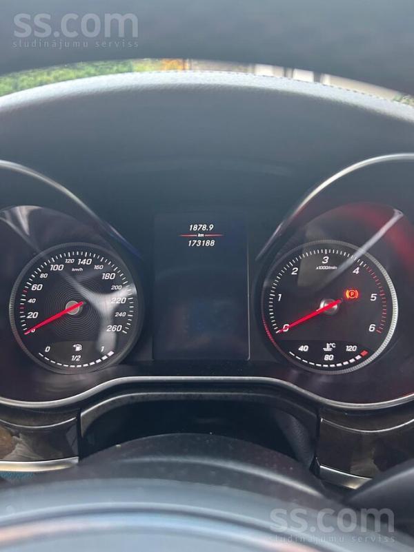 Grey Mercedes-Benz V 250 2015 in Riga, with an engine capacity of 2.20 L and mileage of 0 thousand km for 30500 €, photo 11 on AUTOMOTO.COM.LV