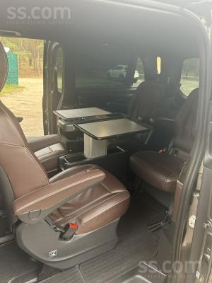 Pelēks Mercedes-Benz V 250 2015 Rīga, ar dzinēja tilpumu 2.20 L un nobraukumu 193 tūkst. km par 26800 €, foto 14 vietnē AUTOMOTO.COM.LV