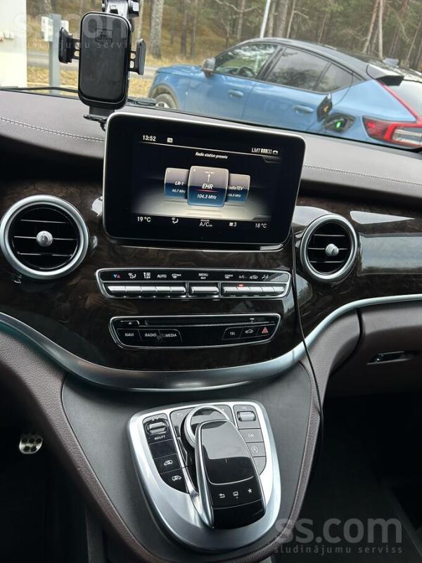 Pelēks Mercedes-Benz V 250 2015 Rīga, ar dzinēja tilpumu 2.20 L un nobraukumu 0 tūkst. km par 23000 €, foto 9 vietnē AUTOMOTO.COM.LV