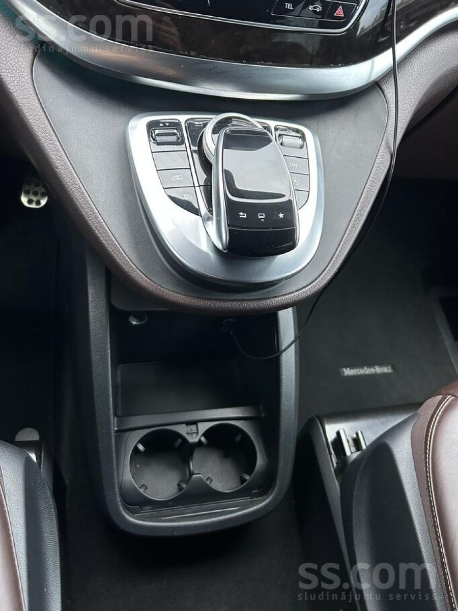 Pelēks Mercedes-Benz V 250 2015 Rīga, ar dzinēja tilpumu 2.20 L un nobraukumu 0 tūkst. km par 23500 €, foto 10 vietnē AUTOMOTO.COM.LV