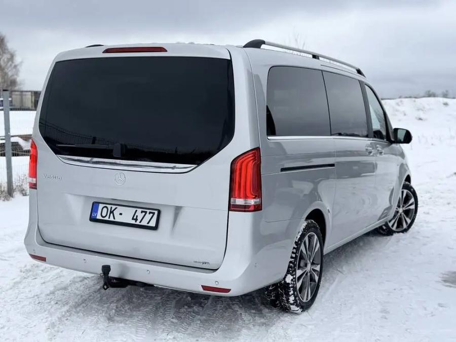 Grey Mercedes-Benz V 250 2016 in Riga, with an engine capacity of 2.10 L and mileage of 243 thousand km for 25995 €, photo 5 on AUTOMOTO.COM.LV