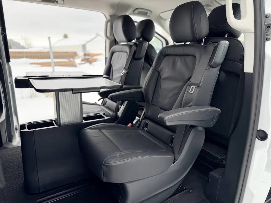 Grey Mercedes-Benz V 250 2016 in Riga, with an engine capacity of 2.10 L and mileage of 243 thousand km for 25995 €, photo 11 on AUTOMOTO.COM.LV