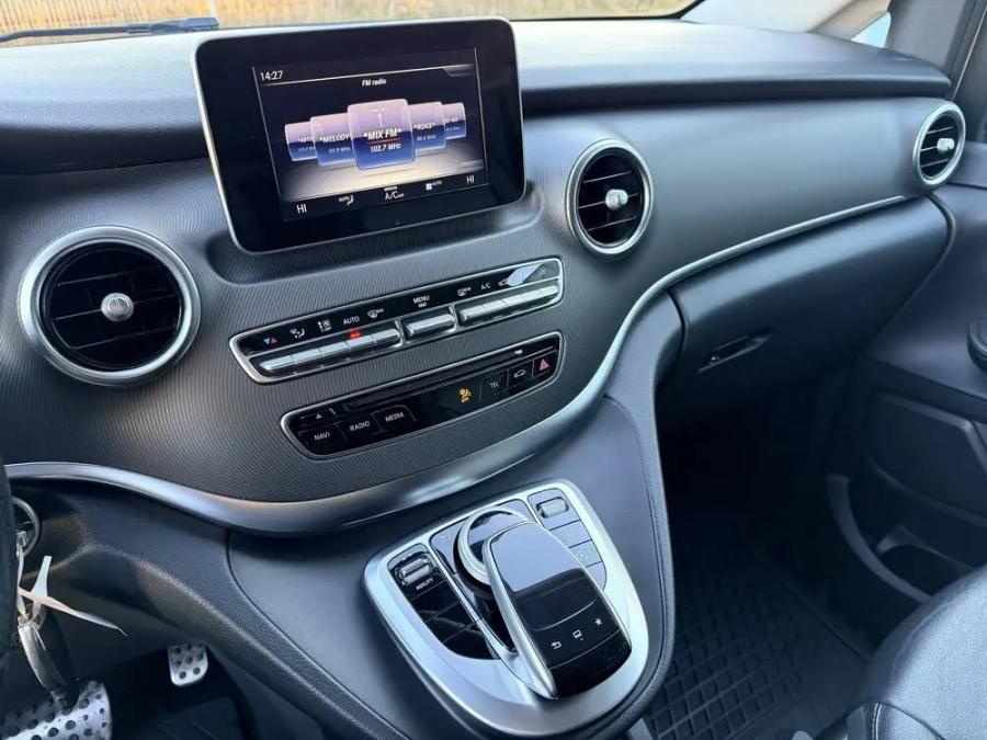 Grey Mercedes-Benz V 250 2016 in Riga, with an engine capacity of 2.10 L and mileage of 243 thousand km for 25995 €, photo 18 on AUTOMOTO.COM.LV