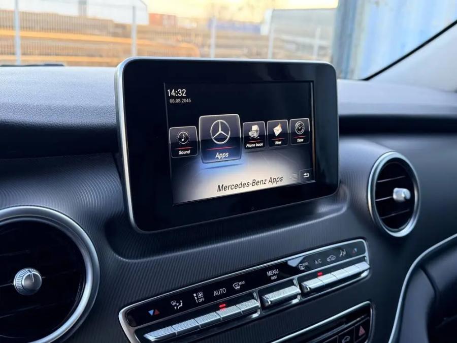 Grey Mercedes-Benz V 250 2016 in Riga, with an engine capacity of 2.10 L and mileage of 243 thousand km for 25995 €, photo 26 on AUTOMOTO.COM.LV