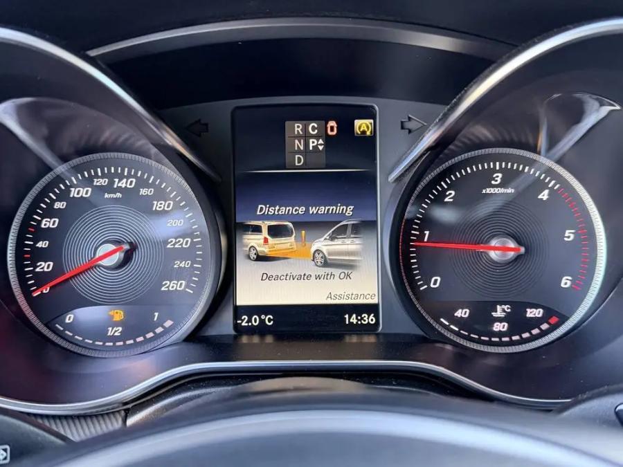 Grey Mercedes-Benz V 250 2016 in Riga, with an engine capacity of 2.10 L and mileage of 243 thousand km for 25995 €, photo 29 on AUTOMOTO.COM.LV