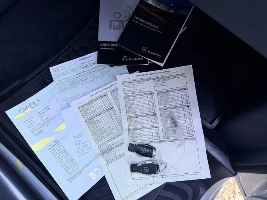 Grey Mercedes-Benz V 250 2016 in Riga, with an engine capacity of 2.10 L and mileage of 243 thousand km for 25995 €, photo 30 on AUTOMOTO.COM.LV