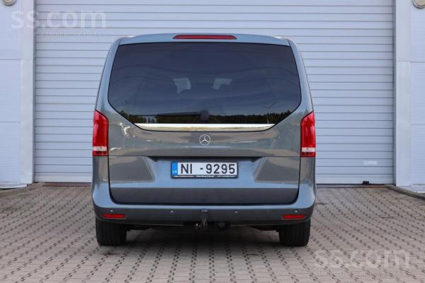 Mercedes-Benz V 250 2016 in Riga on AUTOMOTO.COM.LV Grey Mercedes-Benz V 250 2016 in Riga, with an engine capacity of 2.20 L and mileage of 280 thousand km for 19995 €, photo 7 on AUTOMOTO.COM.LV