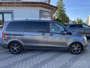 Grey Mercedes-Benz V 250 2017 in Talsi, with an engine capacity of 2.10 L and mileage of 155 thousand km for 21500 €, photo 3 on AUTOMOTO.COM.LV