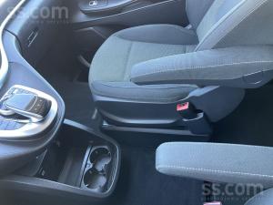 Grey Mercedes-Benz V 250 2017 in Talsi, with an engine capacity of 2.10 L and mileage of 155 thousand km for 21500 €, photo 23 on AUTOMOTO.COM.LV