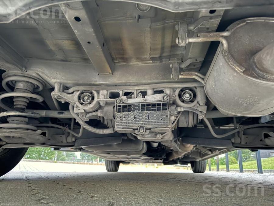 Pelēks Mercedes-Benz V 250 2017 Rīga, ar dzinēja tilpumu 2.10 L un nobraukumu 0 tūkst. km par 18850 €, foto 8 vietnē AUTOMOTO.COM.LV