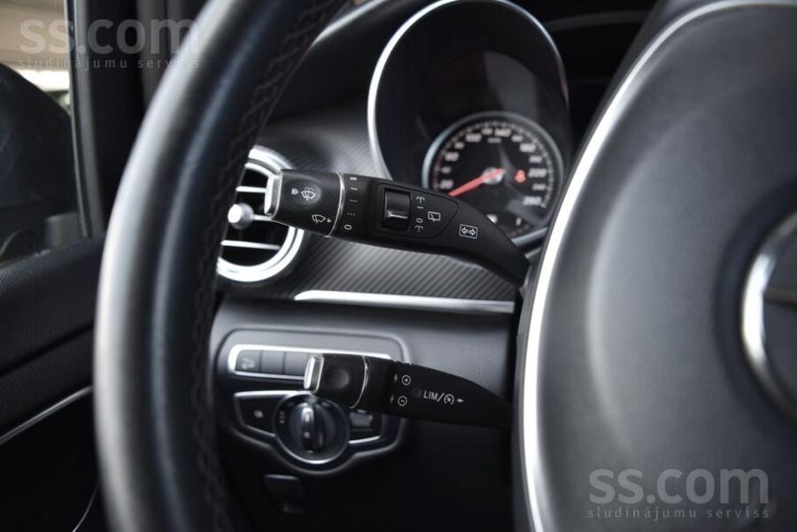Pelēks Mercedes-Benz V 250 2018 Rīga, ar dzinēja tilpumu 2.20 L un nobraukumu 138 tūkst. km par 28900 €, foto 13 vietnē AUTOMOTO.COM.LV