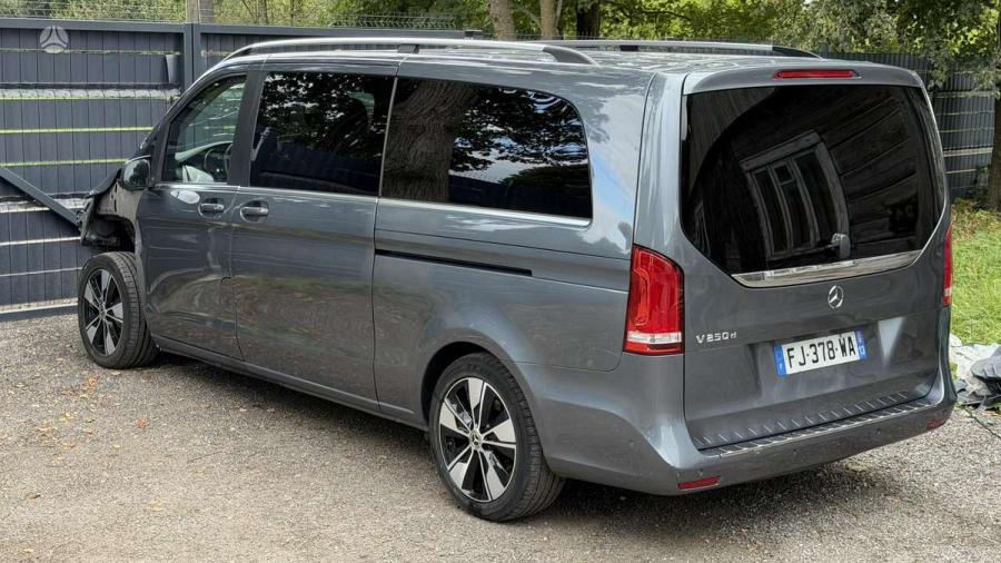 Grey Mercedes-Benz V 250 2019 in Jonava, with an engine capacity of 1.95 L and mileage of 270 thousand km for 18500 €, photo 1 on AUTOMOTO.COM.LV