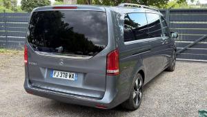 Grey Mercedes-Benz V 250 2019 in Jonava, with an engine capacity of 1.95 L and mileage of 270 thousand km for 18500 €, photo 4 on AUTOMOTO.COM.LV