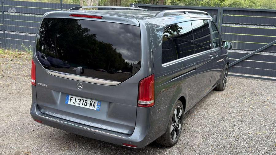 Grey Mercedes-Benz V 250 2019 in Jonava, with an engine capacity of 1.95 L and mileage of 270 thousand km for 18500 €, photo 12 on AUTOMOTO.COM.LV