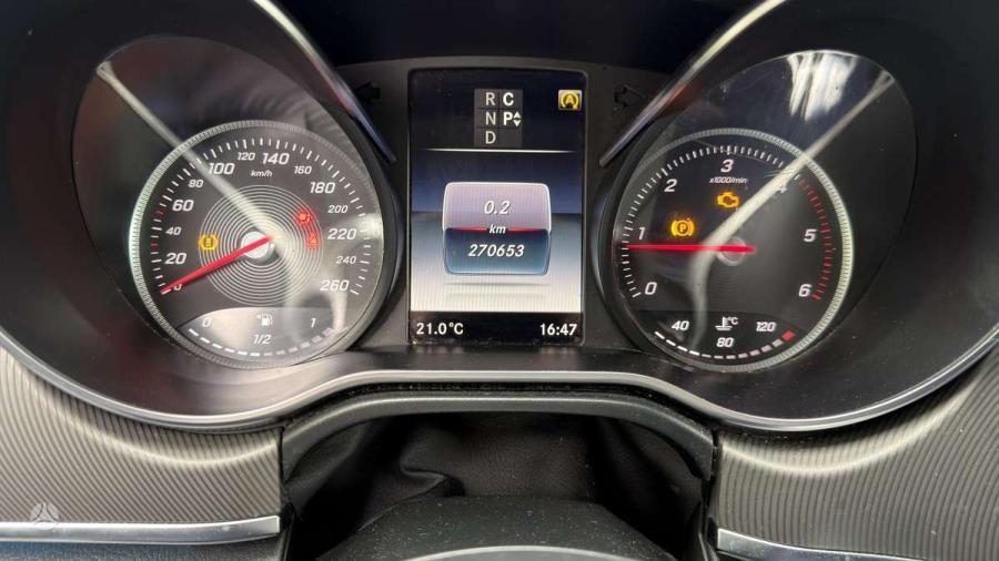 Grey Mercedes-Benz V 250 2019 in Jonava, with an engine capacity of 1.95 L and mileage of 270 thousand km for 18500 €, photo 25 on AUTOMOTO.COM.LV