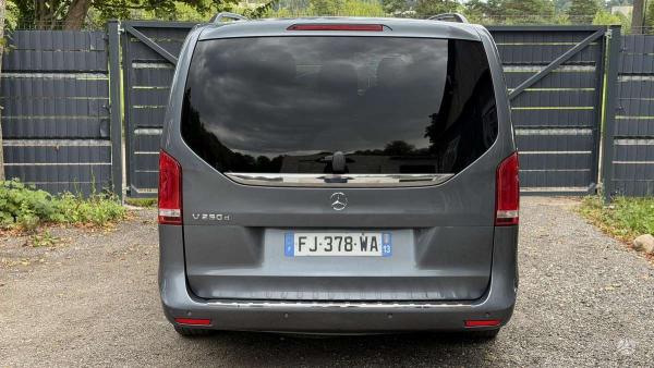 Pelēks Mercedes-Benz V 250 2019 Jonava, ar dzinēja tilpumu 1.95 L un nobraukumu 270 tūkst. km par 17999 €, foto 7 vietnē AUTOMOTO.COM.LV