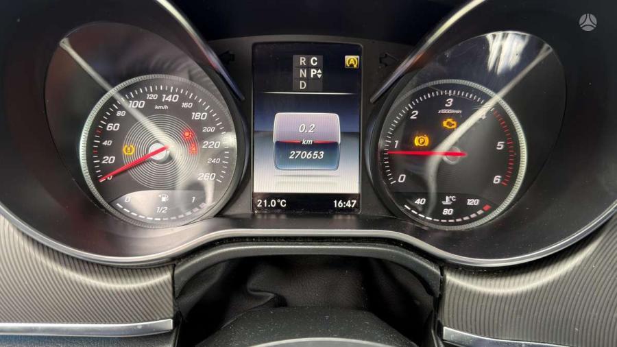 Pelēks Mercedes-Benz V 250 2019 Jonava, ar dzinēja tilpumu 1.95 L un nobraukumu 270 tūkst. km par 17999 €, foto 24 vietnē AUTOMOTO.COM.LV