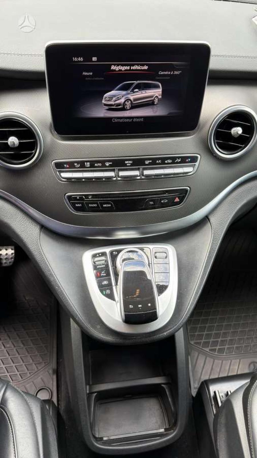 Pelēks Mercedes-Benz V 250 2019 Jonava, ar dzinēja tilpumu 1.95 L un nobraukumu 270 tūkst. km par 17000 €, foto 24 vietnē AUTOMOTO.COM.LV