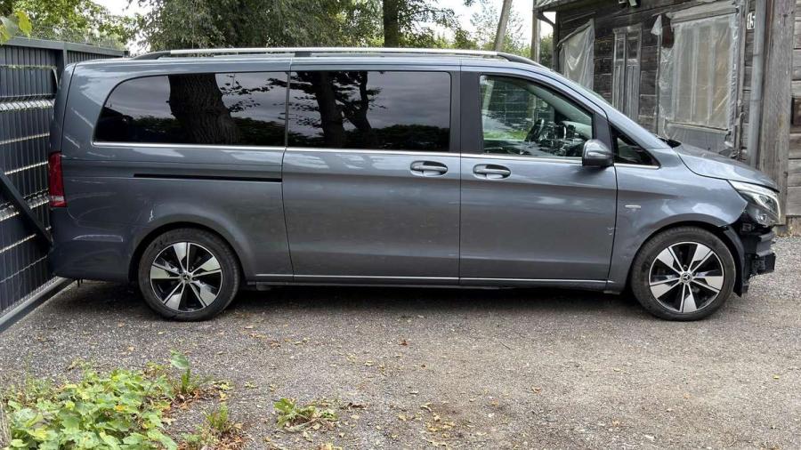 Pelēks Mercedes-Benz V 250 2019 Jonava, ar dzinēja tilpumu 1.95 L un nobraukumu 270 tūkst. km par 16700 €, foto 5 vietnē AUTOMOTO.COM.LV