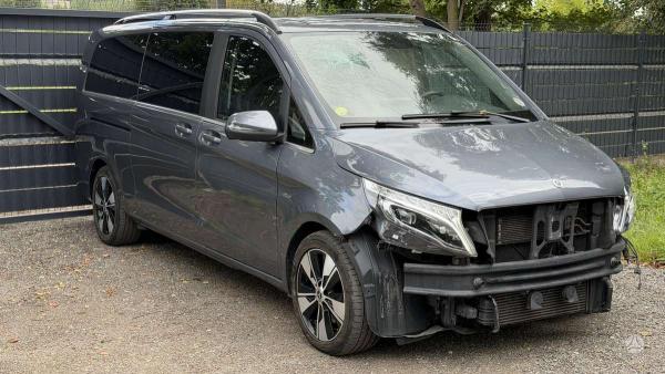 Pelēks Mercedes-Benz V 250 2019 Jonava, ar dzinēja tilpumu 1.95 L un nobraukumu 270 tūkst. km par 17500 €, foto 9 vietnē AUTOMOTO.COM.LV